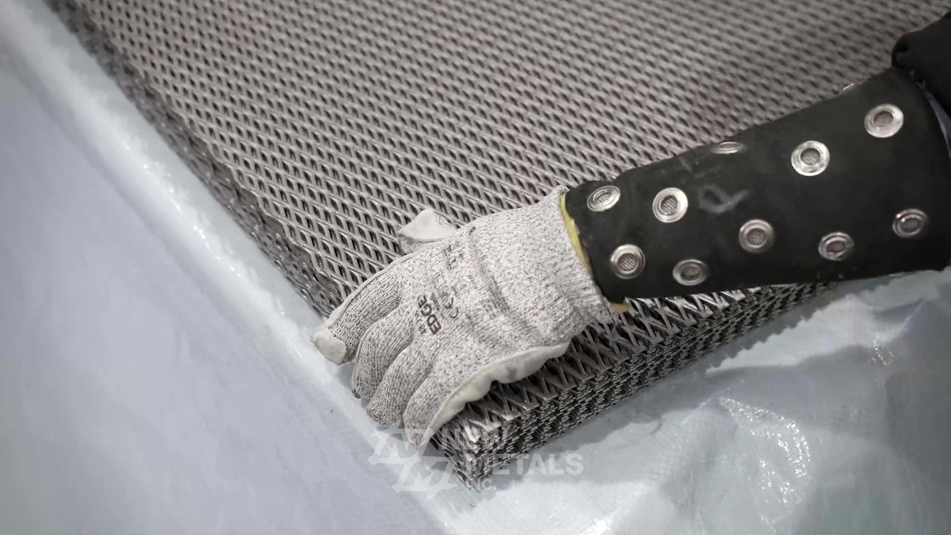 WHAT IS EXPANDED METAL AND HOW IS IT MANUFACTURED? | NEW METALS News